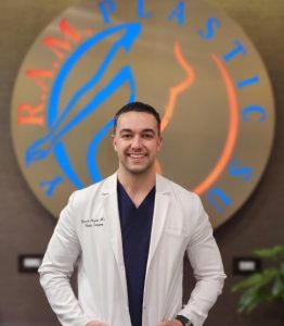 Double Board Certified Plastic Surgeon- Dr. Azizi | Body Sculptor Chicago